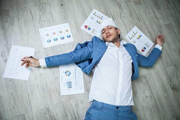 What Should You Do When Someone Faints? - SignatureCare ER